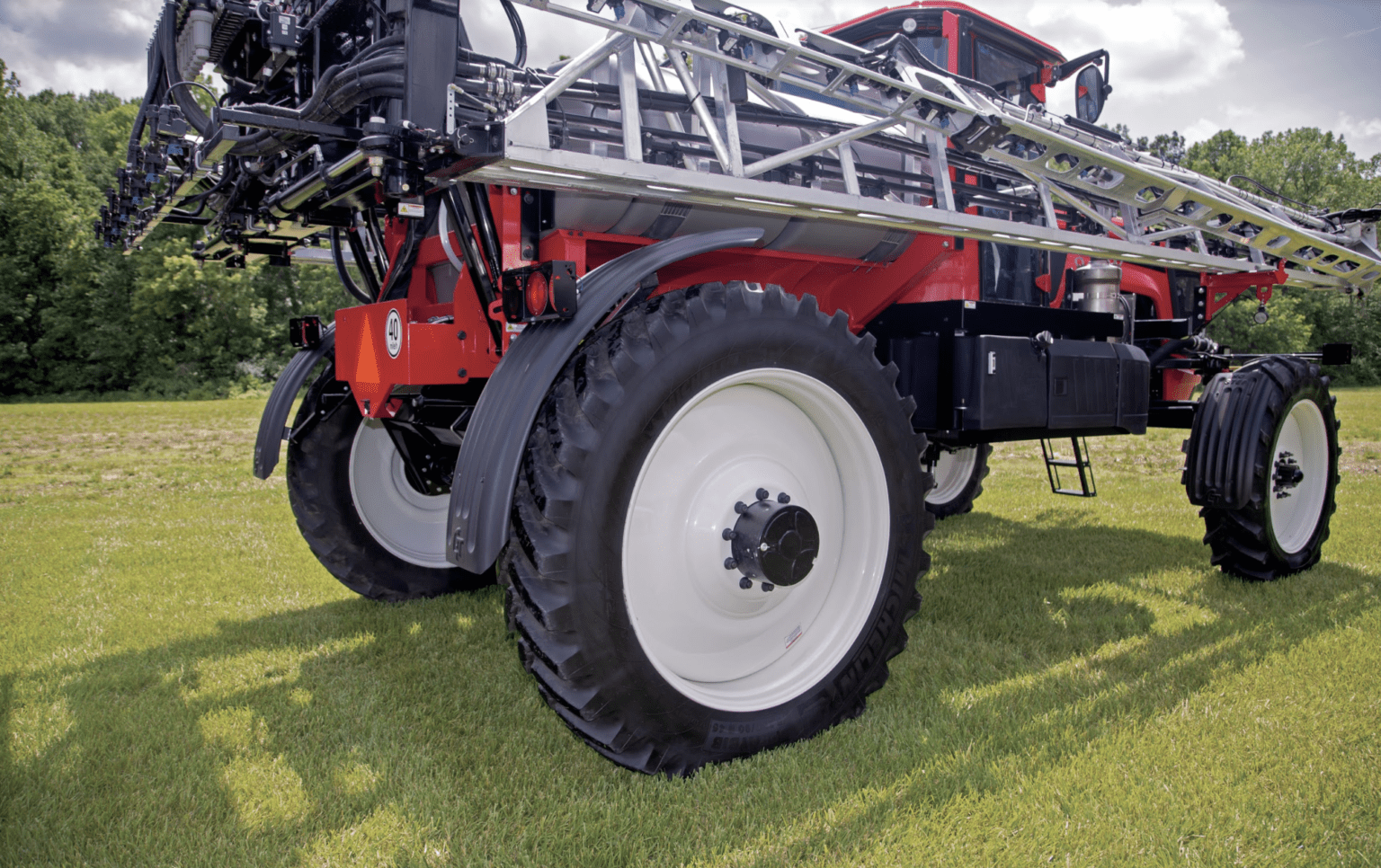 Self-Propelled Sprayers - Customization Options | Apache Sprayers