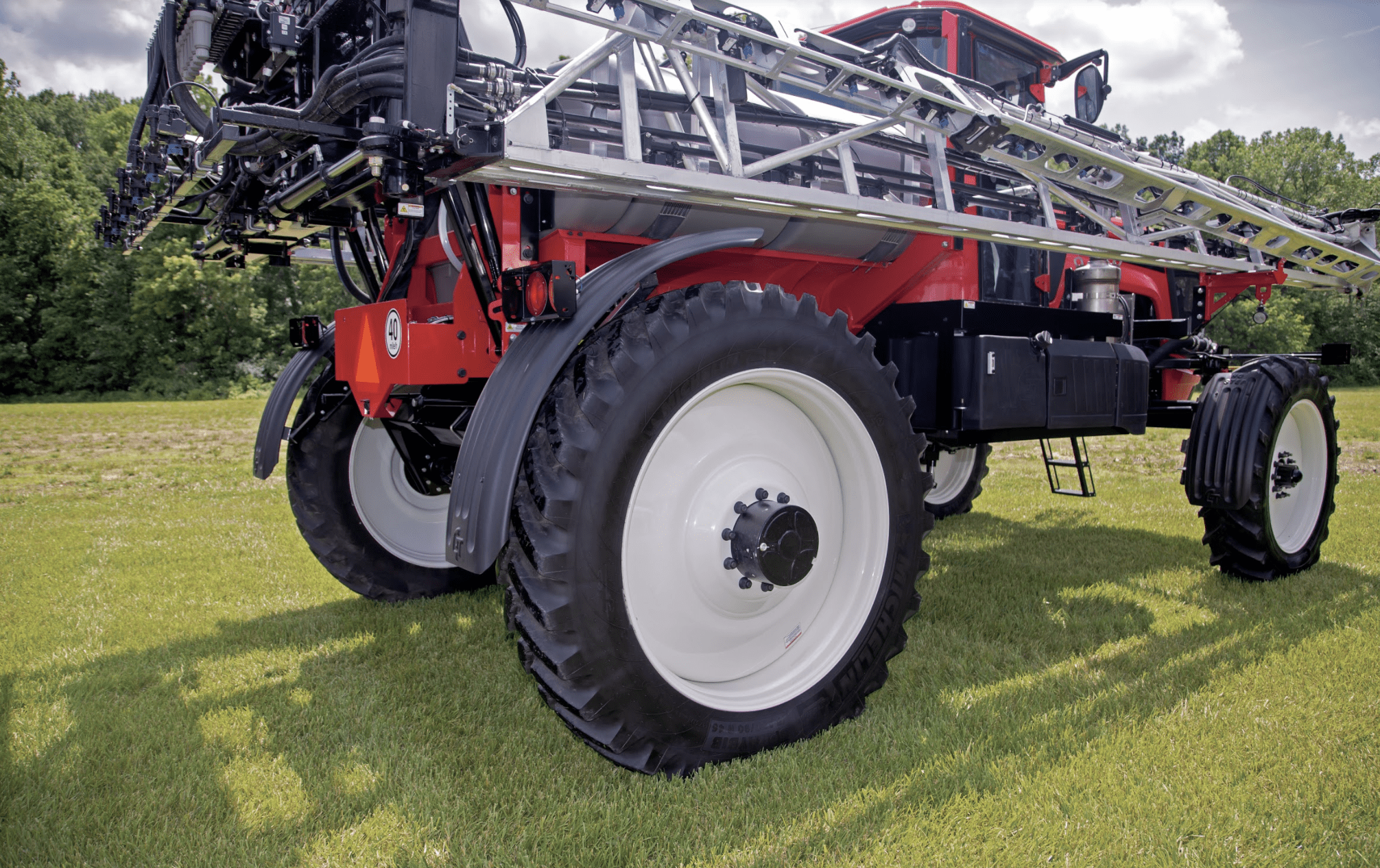 Self-Propelled Sprayers - Customization Options | Apache Sprayers