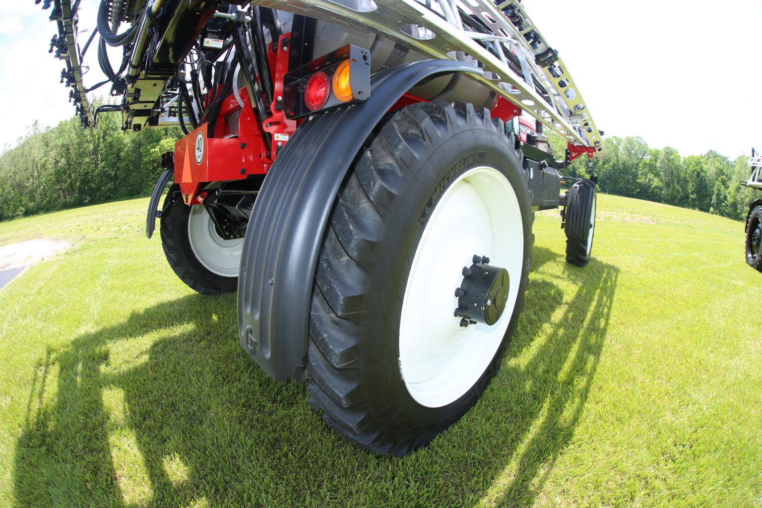 AS1250|AS1250XP | Large Capacity Sprayer | 1200 gal | Apache Sprayers