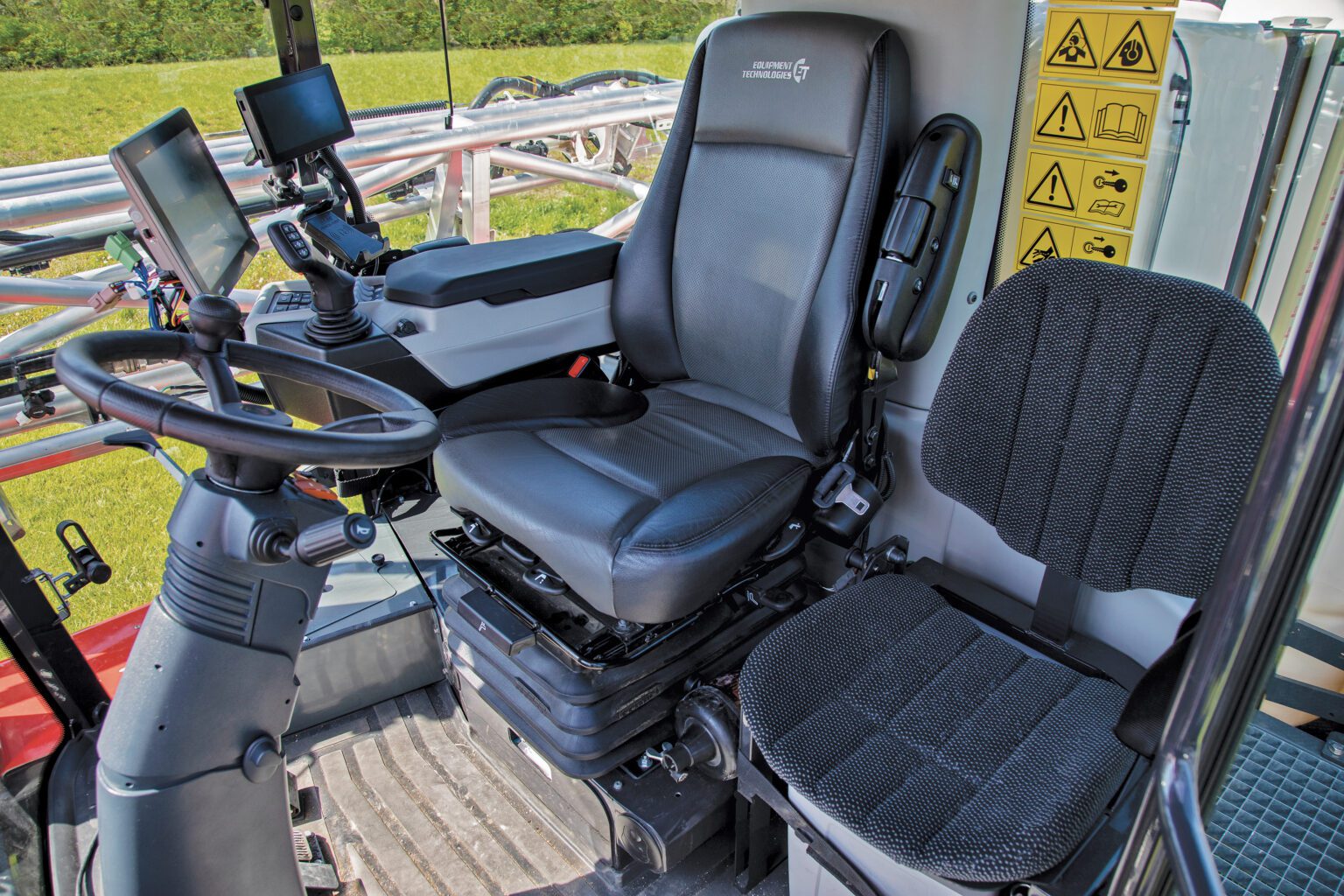 HS1100 | Apache Sprayers - Self-Propelled Ag Sprayers