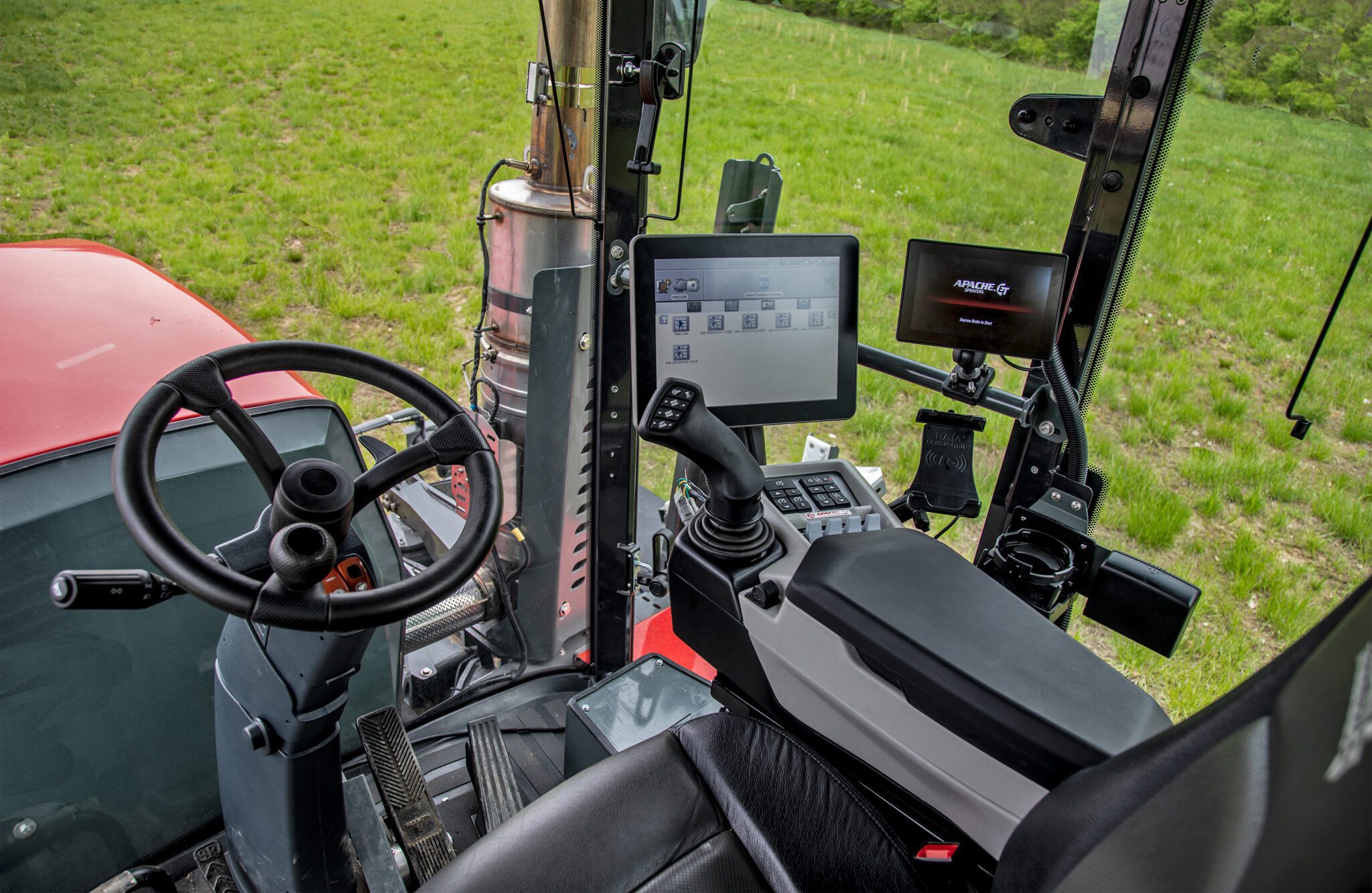 HS1100 | Apache Sprayers - Self-Propelled Ag Sprayers