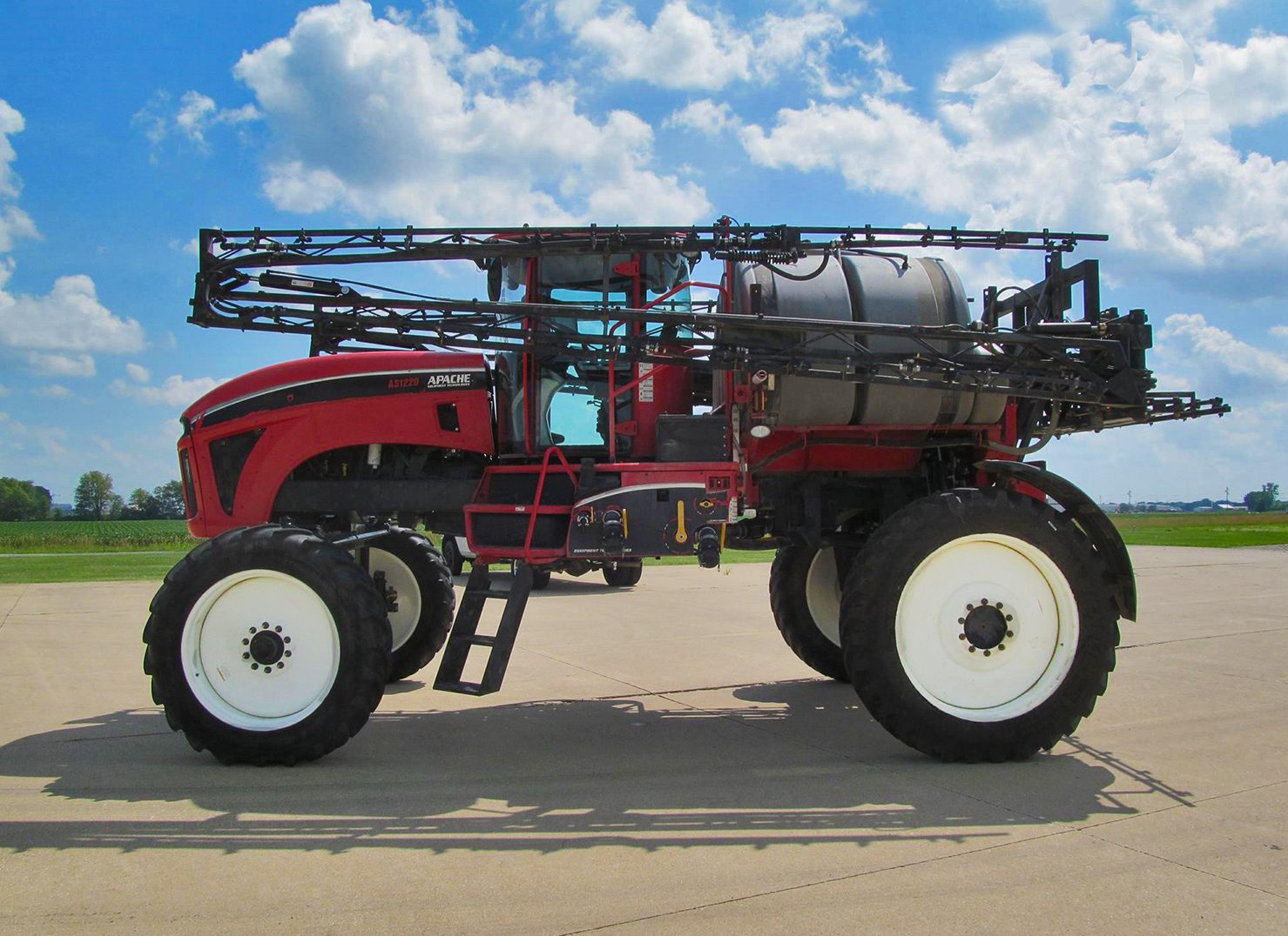 Used Self-Propelled Sprayers | Apache Sprayers