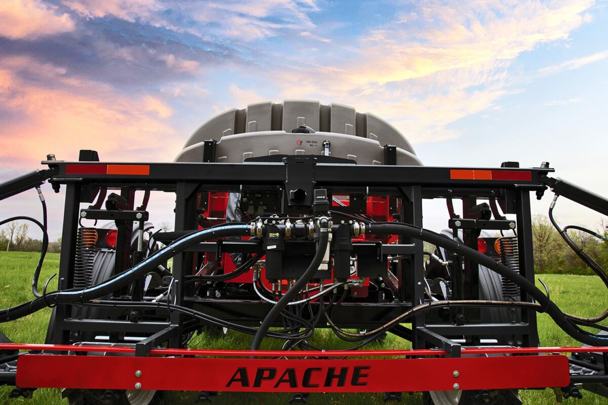 AS1250 & AS1250XP: Ultimate Capacity - Apache Sprayers - Self-Propelled ...
