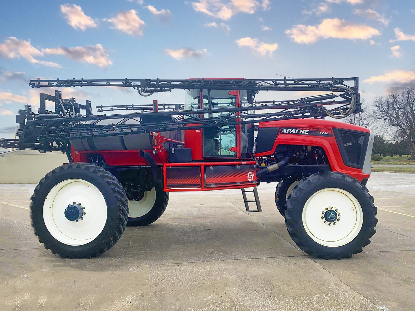 Used Self-Propelled Sprayers | Apache Sprayers
